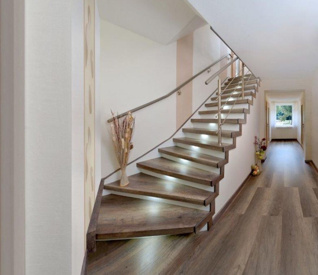 Alte Treppe mit Holz verkleiden lassen: mit diesen Profi-Tipps gelingt ...